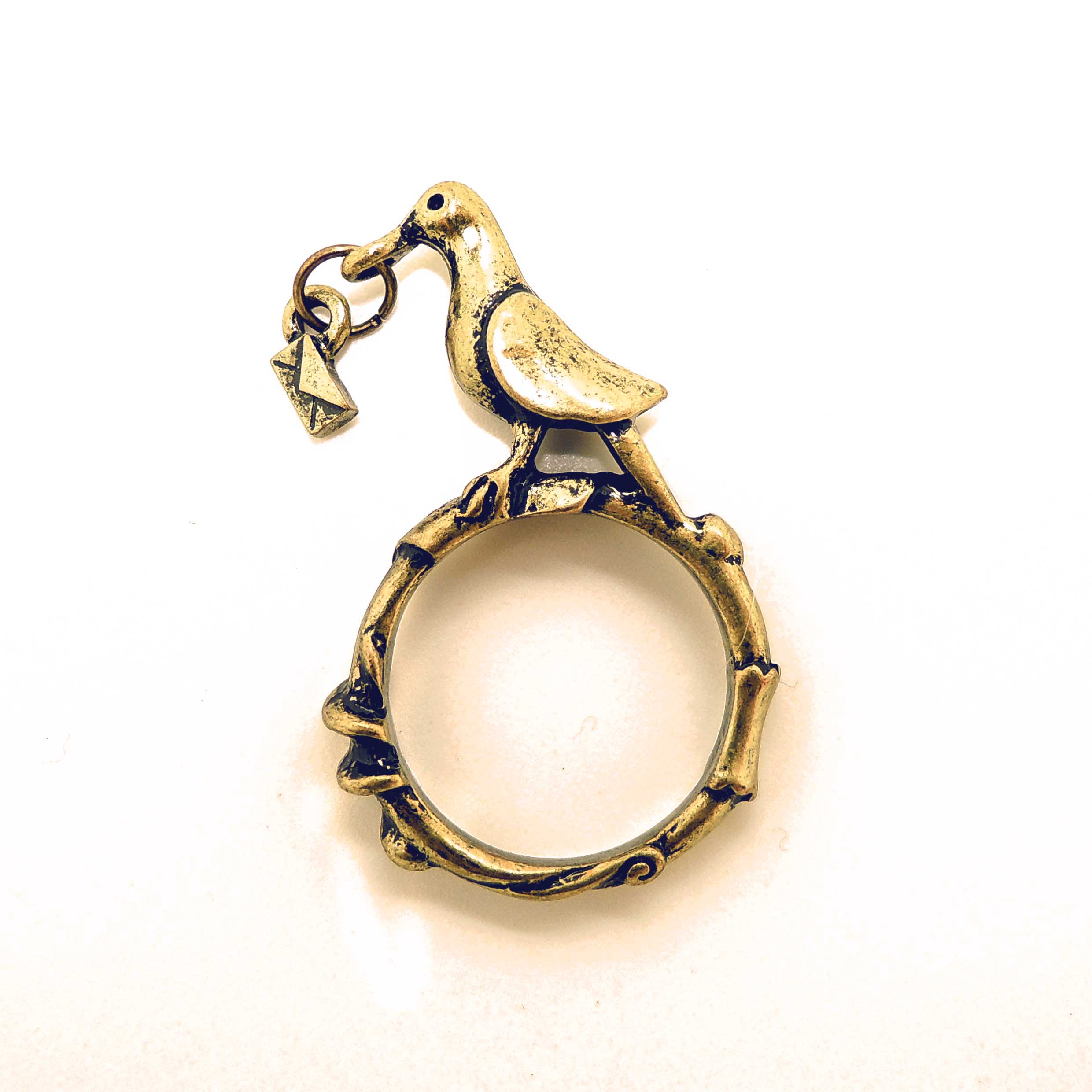 Messenger Pigeon Ring on Luulla